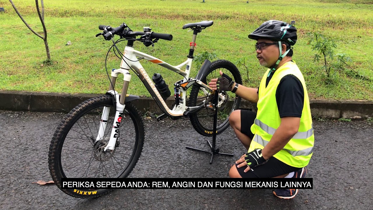 Defensive Cycling - YouTube