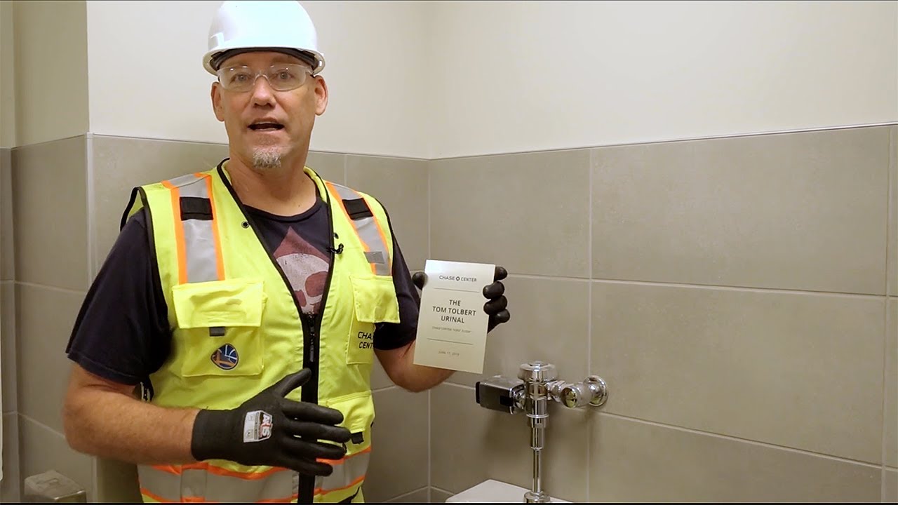 Chase Center Dedicates Urinal To Former Warrior Tom Tolbert - YouTube
