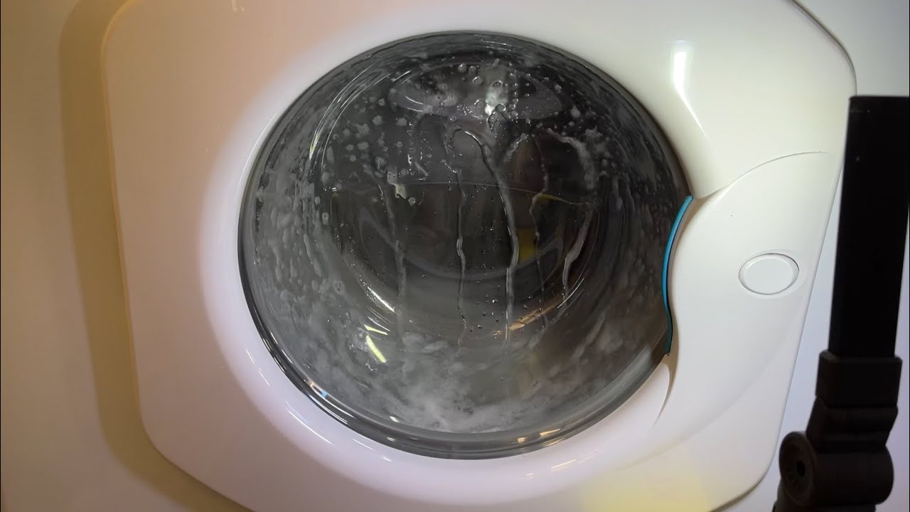 Creda W120VW rinses and GOES BALLISTIC ON FINAL SPIN with bathmats ...