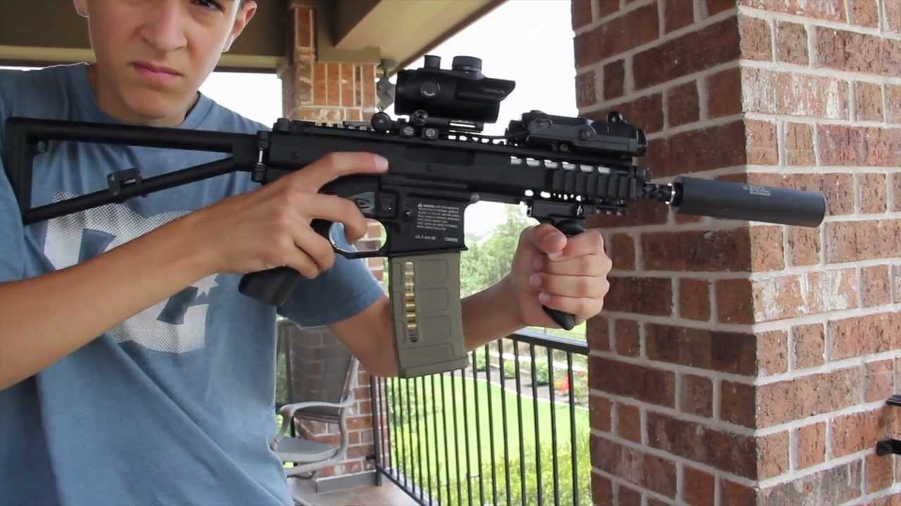 VFC Elite Force K-PDW Shooting with 11.1v Lipo - YouTube
