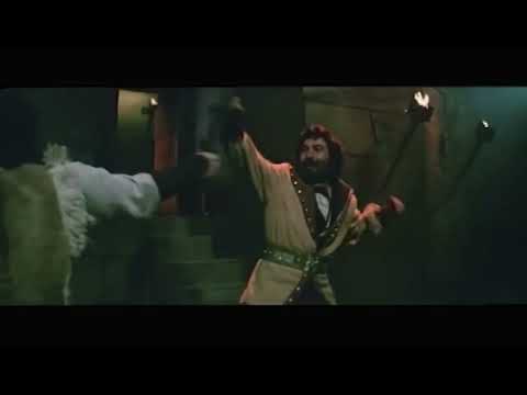 Bezz qalasi xilafet denizinde kichik bir ceziredi (Babek filminden)