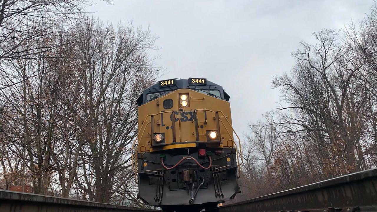 CSX Locomotives #3441 & 3274 With #541 in Rear Pulling Long Double ...