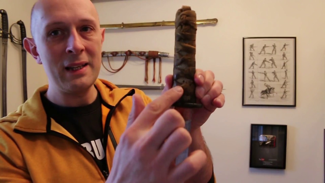 Shark/ray skin (shagreen) on sword and knife grips - YouTube
