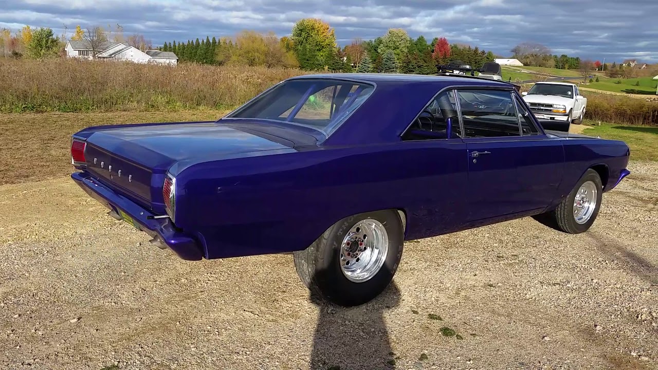 1967 Dart 440 - YouTube