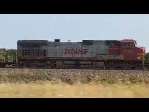 BNSF Fakebonnet along US-287 - YouTube