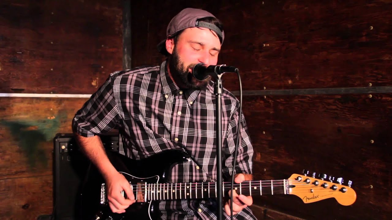 Veara - "None Of The Above" (Acoustic) - YouTube