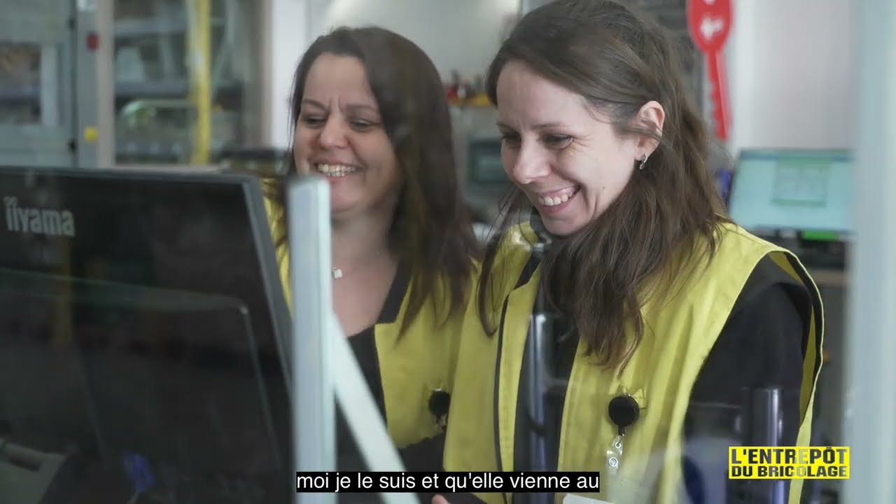 Découvre le métier de Responsable service clients ! - YouTube