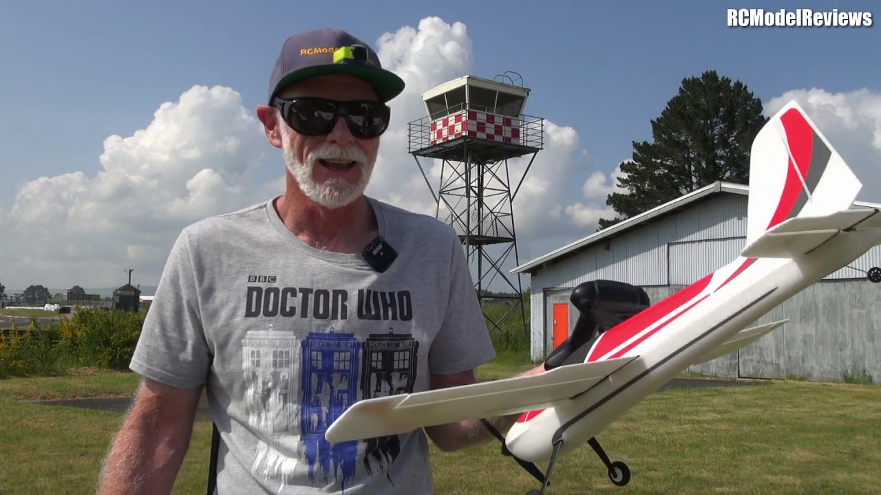 OMP S720 an RC plane that is touchy but fun to fly - YouTube