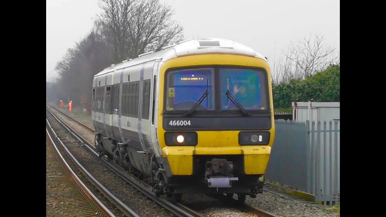 Southeastern Class 466 - 466004 Arrives At Kemsley For Sheerness - YouTube