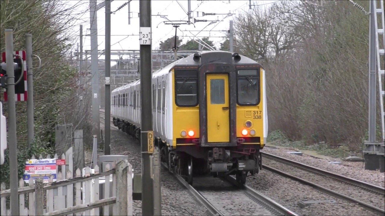 Trains at Ingatestone | 12/01/2019 - YouTube