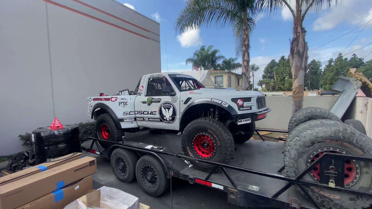 Walk around the Camburg Kids Long travel Ranger race truck - YouTube