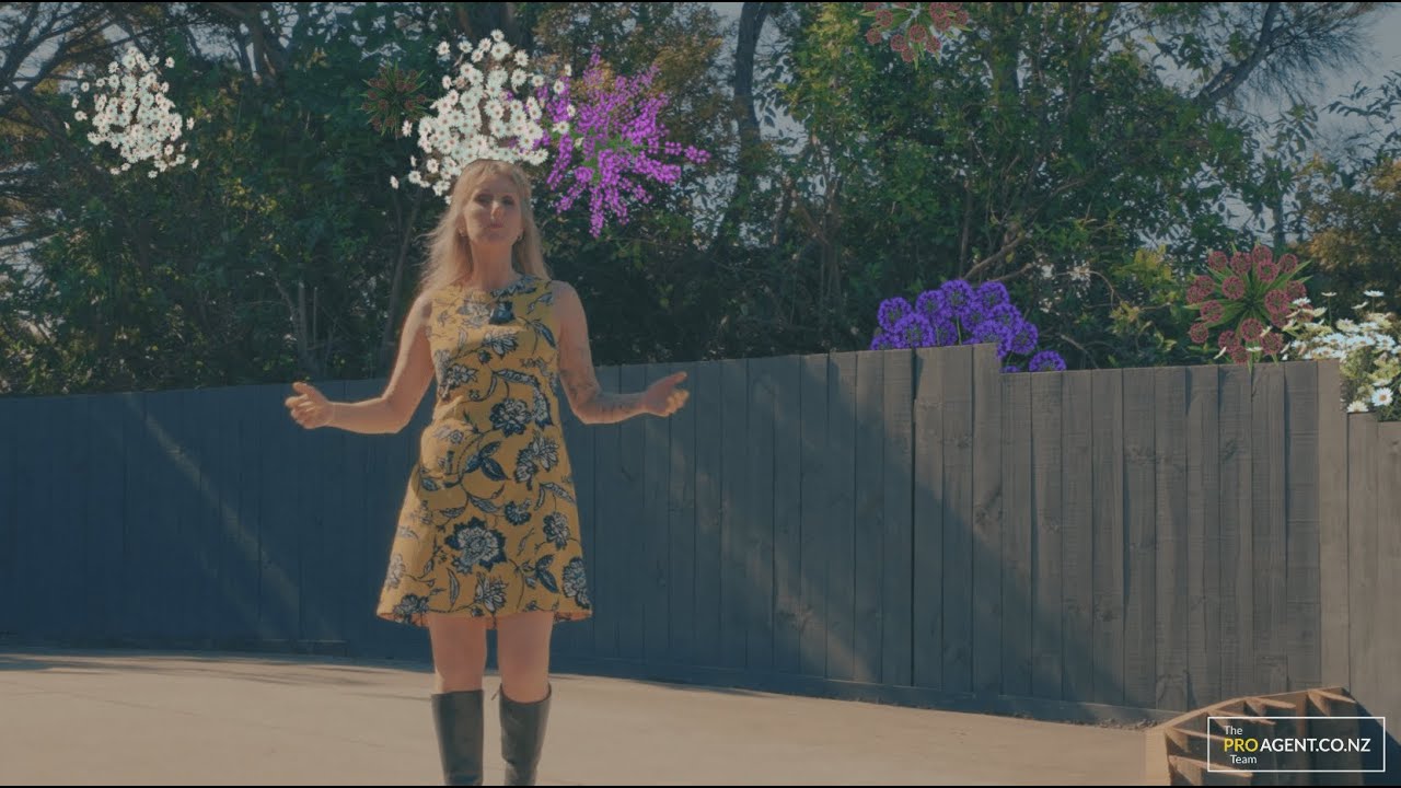 55 Laingholm Drive, Laingholm - Like new, with water view! - YouTube