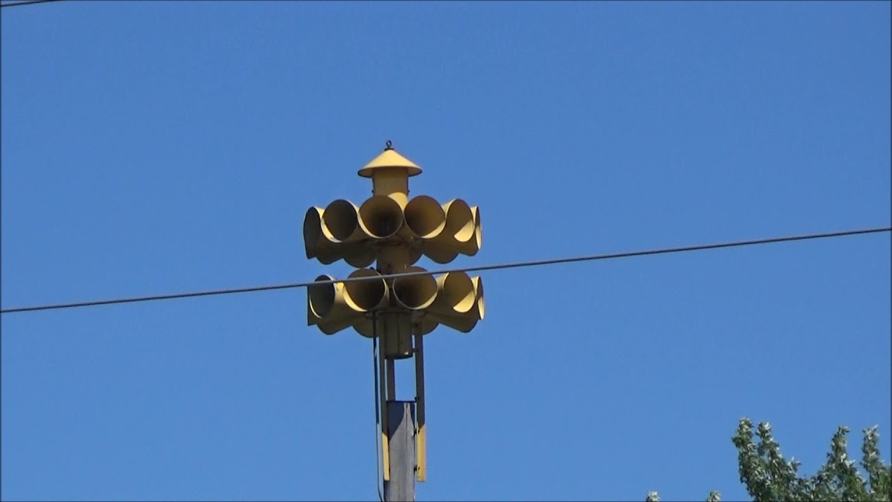 Federal Signal 2T22 July 2018 Monthly Siren Test - YouTube