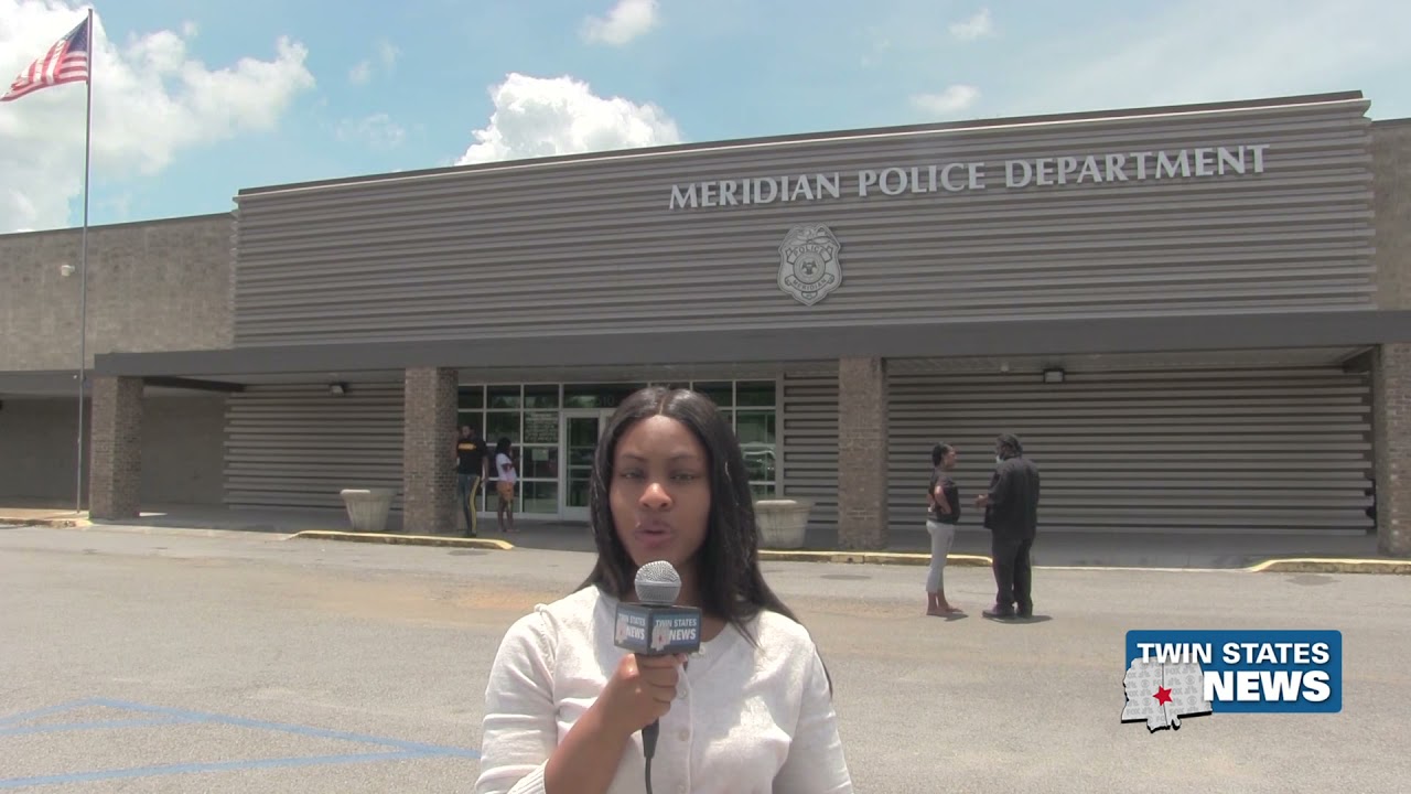 Highland Park Shooting Leaves 2 Injured - Jasmine Stevenson - YouTube