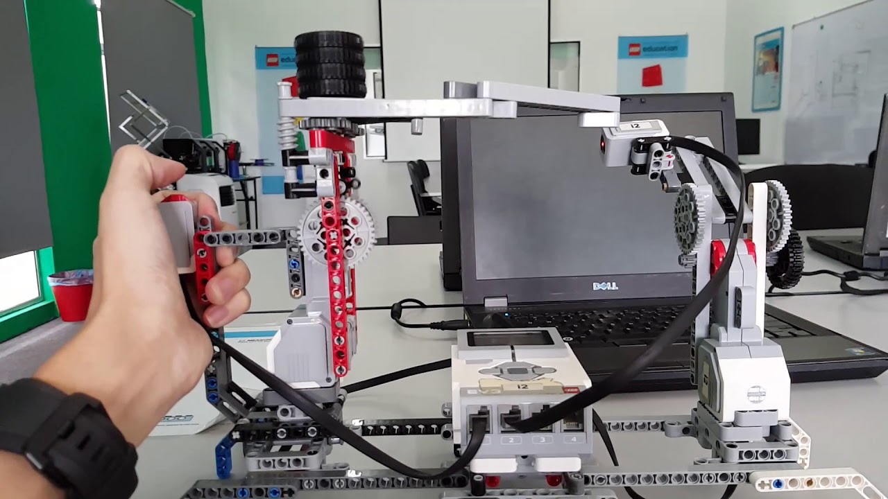 EV3 Boxer - YouTube