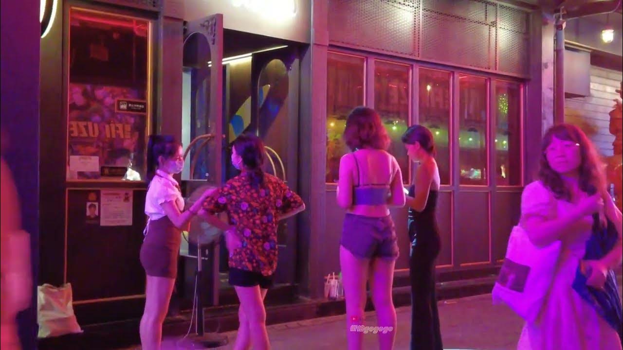 Walking Guangzhou Bar Street at night, beautiful nightlife - YouTube