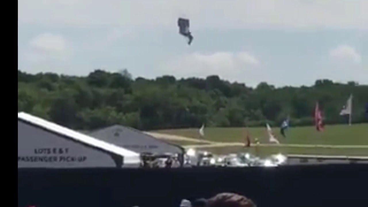 Blimp Crashes at US Open Near Golf Tourney. - YouTube