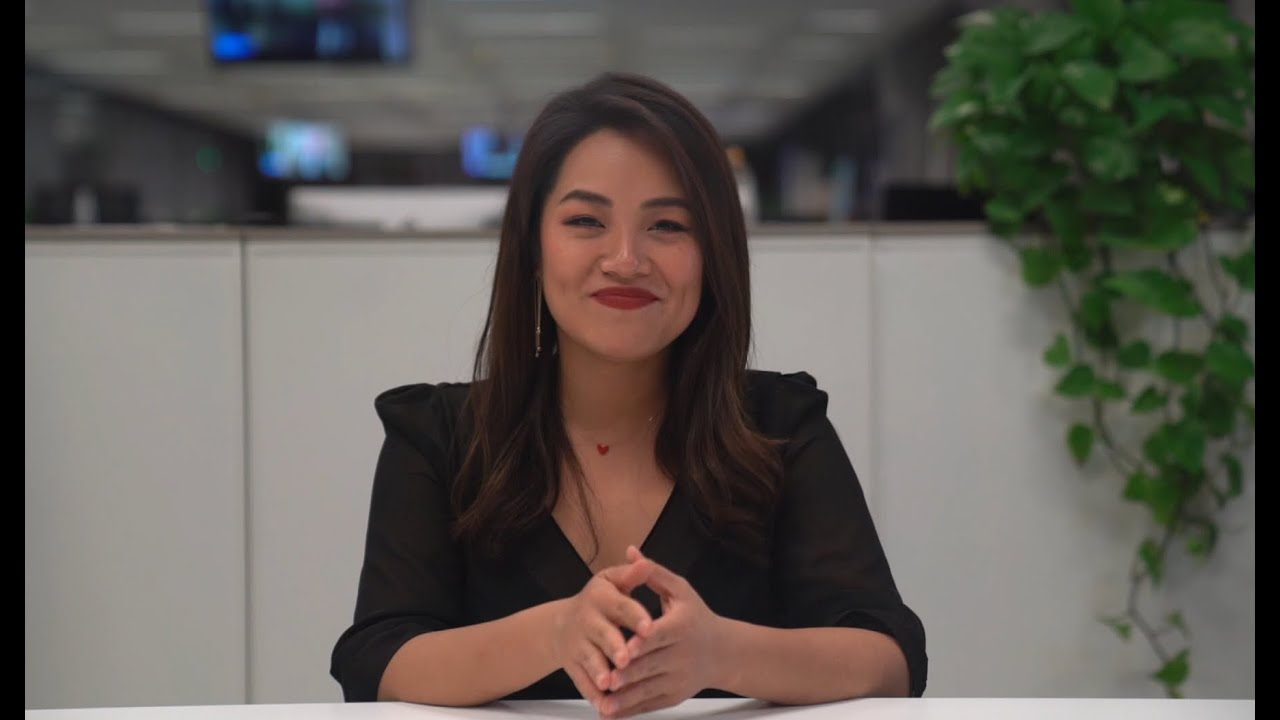 Li Jingjing: China's Path to Zero Poverty - YouTube