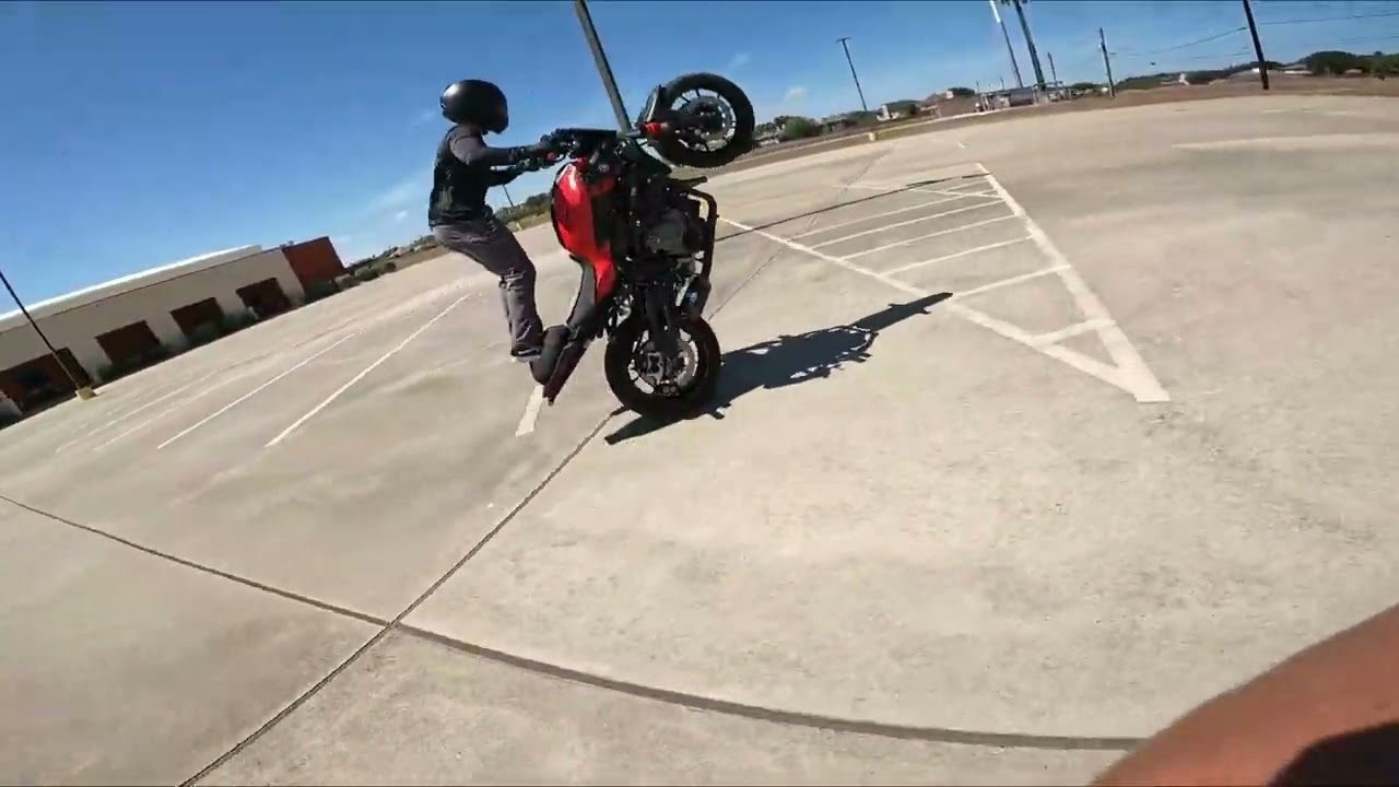 CIRCLE WHEELIE PROGRESS. TEXAS IS GETTING HOT - YouTube