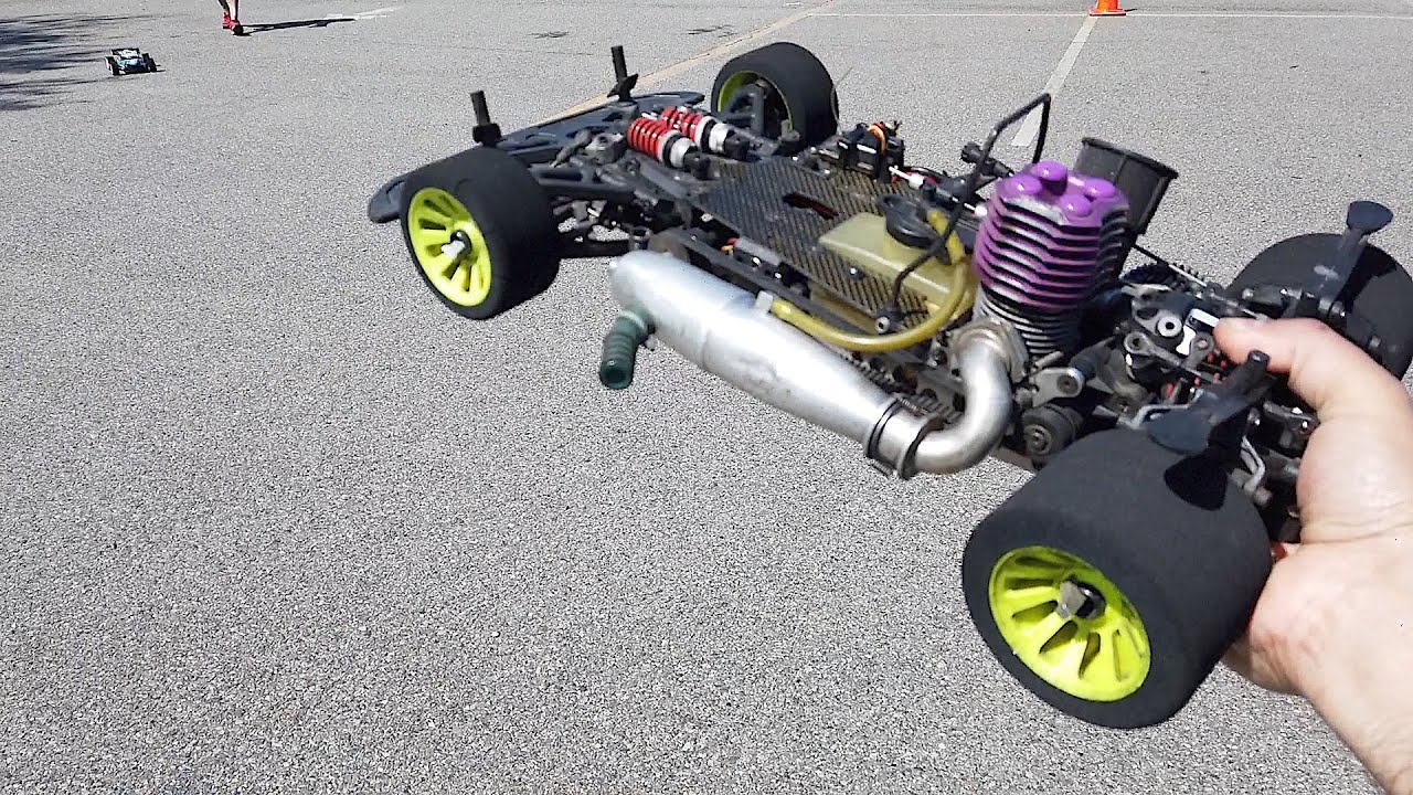 Testing the serpent Nitro RC, testing the clutch - YouTube