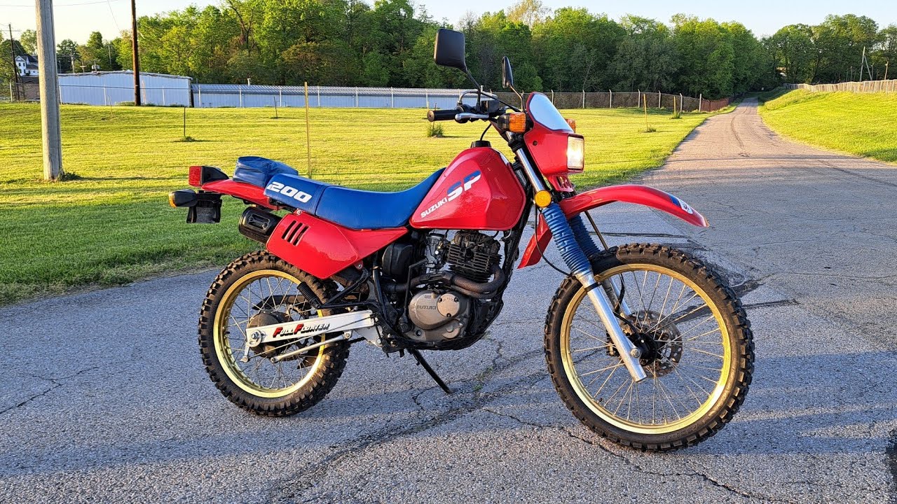 Finishing the 1987 Suzuki SP 200. Rare barn find! #susuki #sp200 # ...