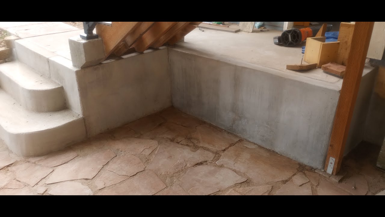Small retaining wall, backyard concrete forming. - YouTube