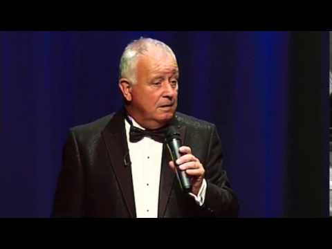 Gene Fitzpatrick's wasps - YouTube