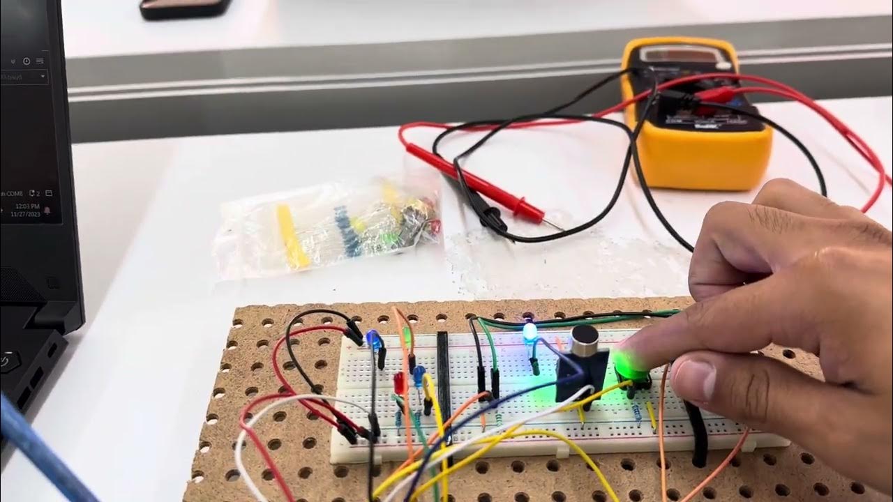 Funcionamiento de circuito físico e interacción con Arduino - YouTube