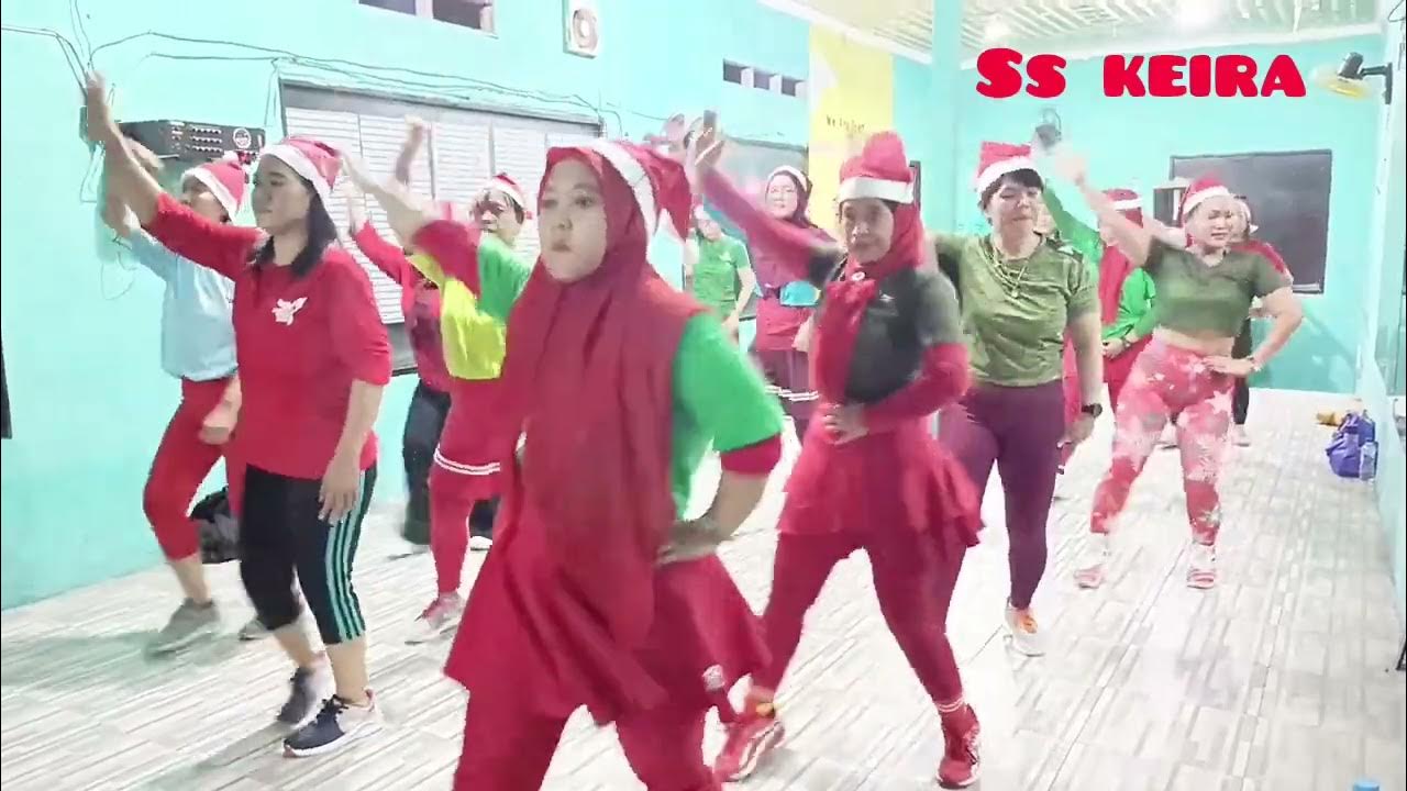 LINEDANCE MERRY CHRISMAS &HAPPY NEWYEARS/SS KEIRA/BY IKHE TGR - YouTube