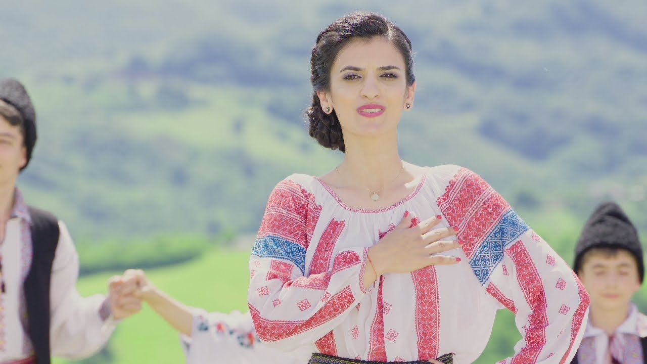Andreea Croitoru - Inimioara bati ca o naluca (4K Official Video) - YouTube