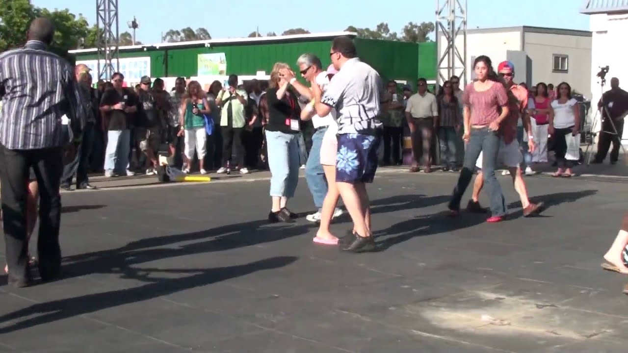 Salseros Salsa dancing in Sacramento - YouTube