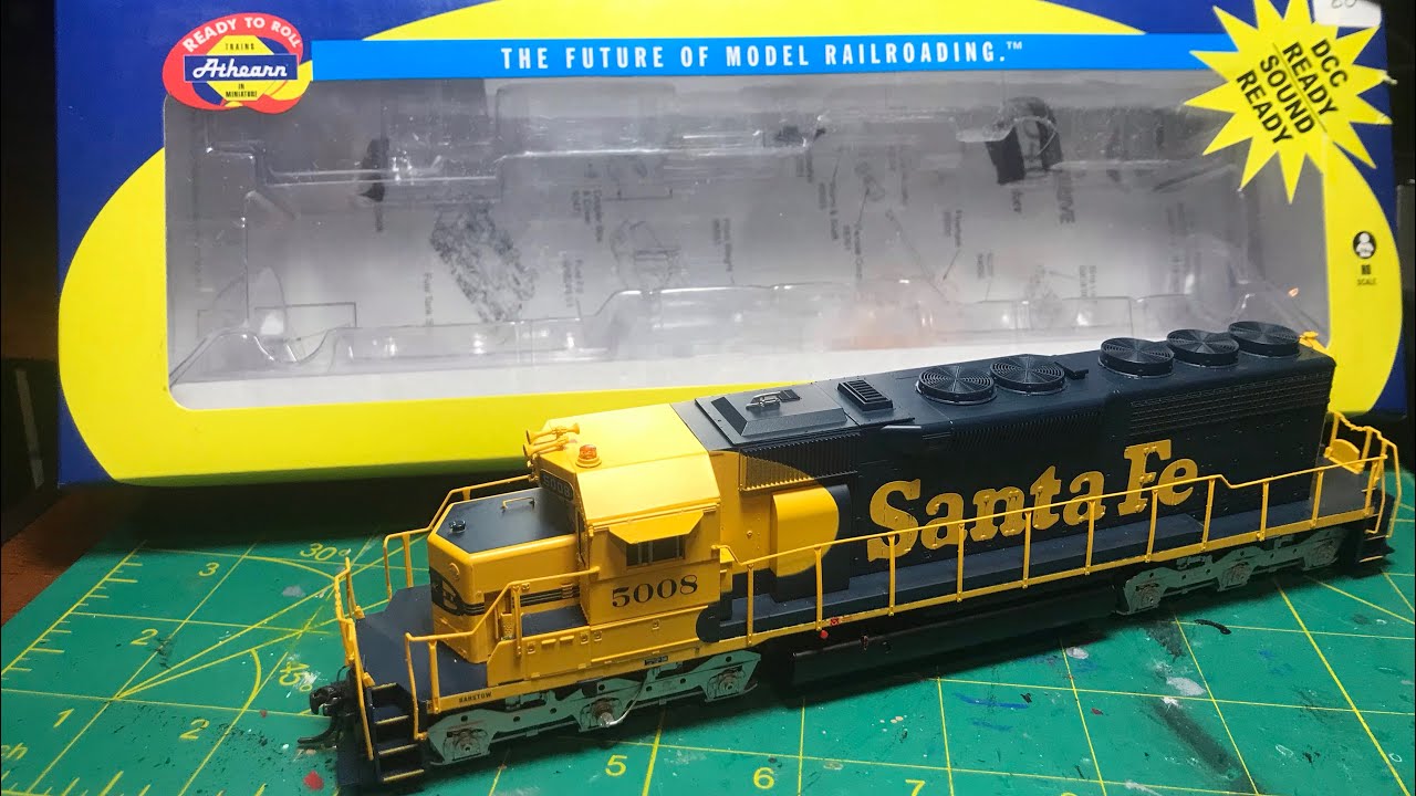 Athearn HO Scale RTR EMD SD40 Santa Fe Unboxing+Review - YouTube