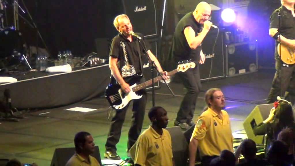 Cock SParrer LIVE in ENGLAND - I LIVE IN MARBELLA @ Rebellion Festival ...