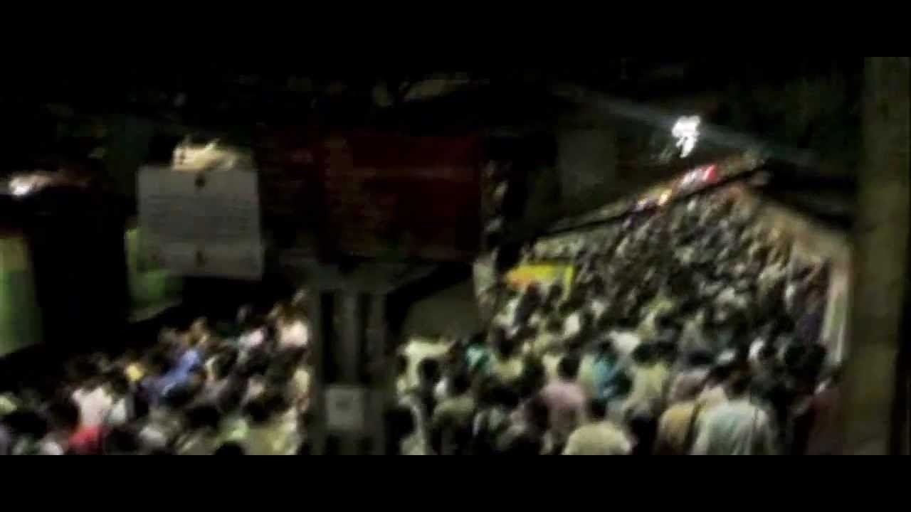 Mumbai Crowd Local Train at Dadar Railway Station.mp4 - YouTube