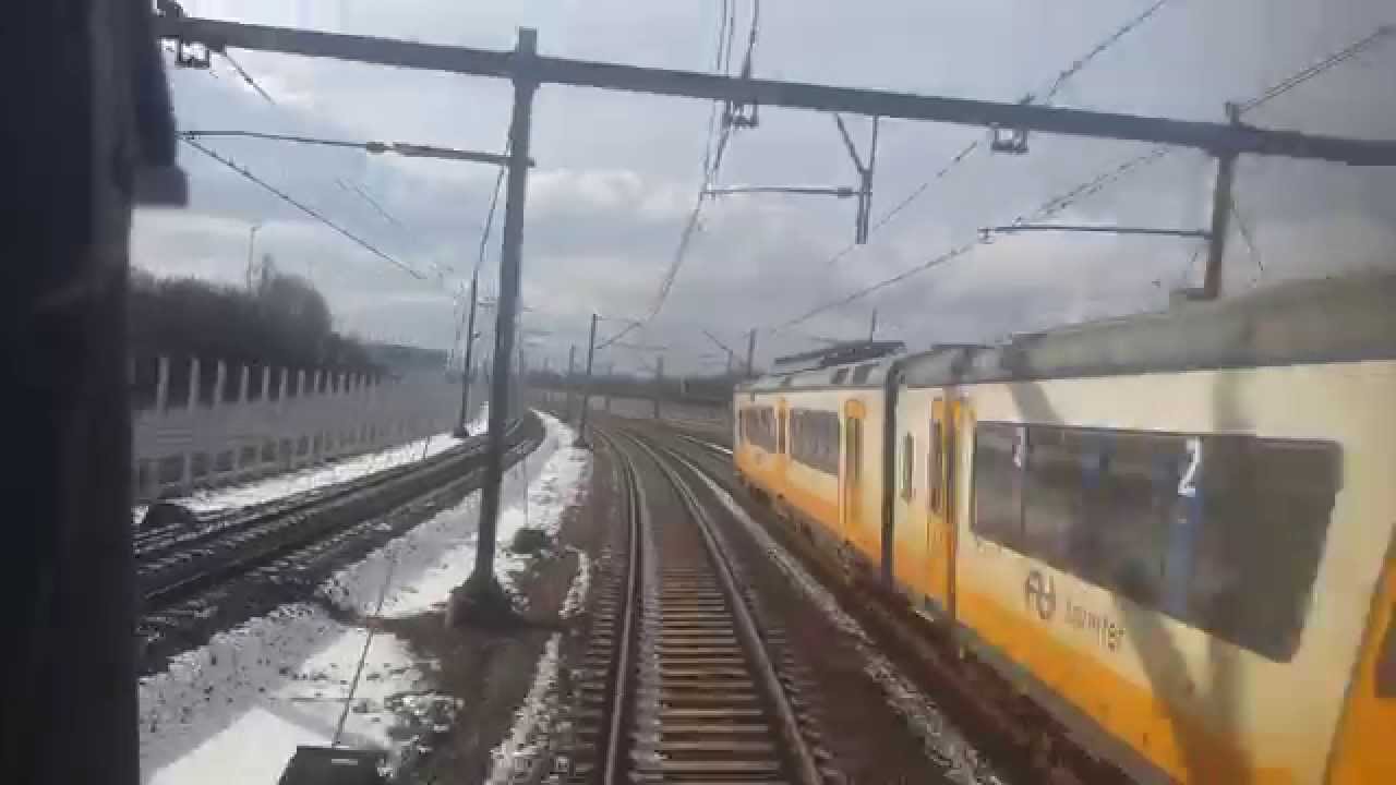 NS Intercity Direct Trein Achteruitrit van Schiphol naar Amsterdam ...