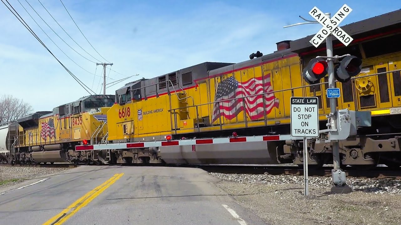 Giant Train! 6 Engines! 36,000 Tons! Nearly 300 Cars! 26,400 Horsepower ...
