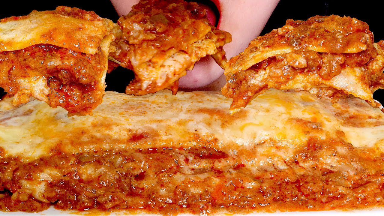 ASMR CHEESY LASAGNA 치즈 라자냐 MUKBANG EATING SOUND MUKBANG - YouTube