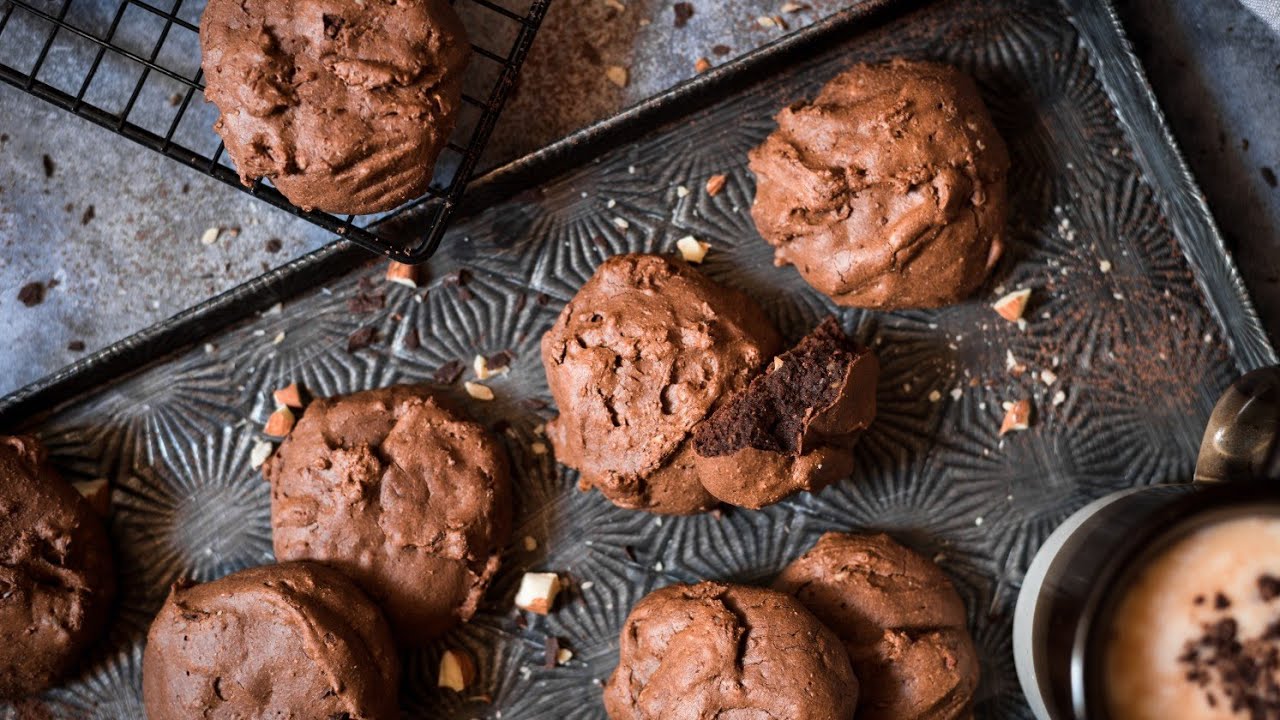 Μαλακά cookies σοκολάτας - YouTube