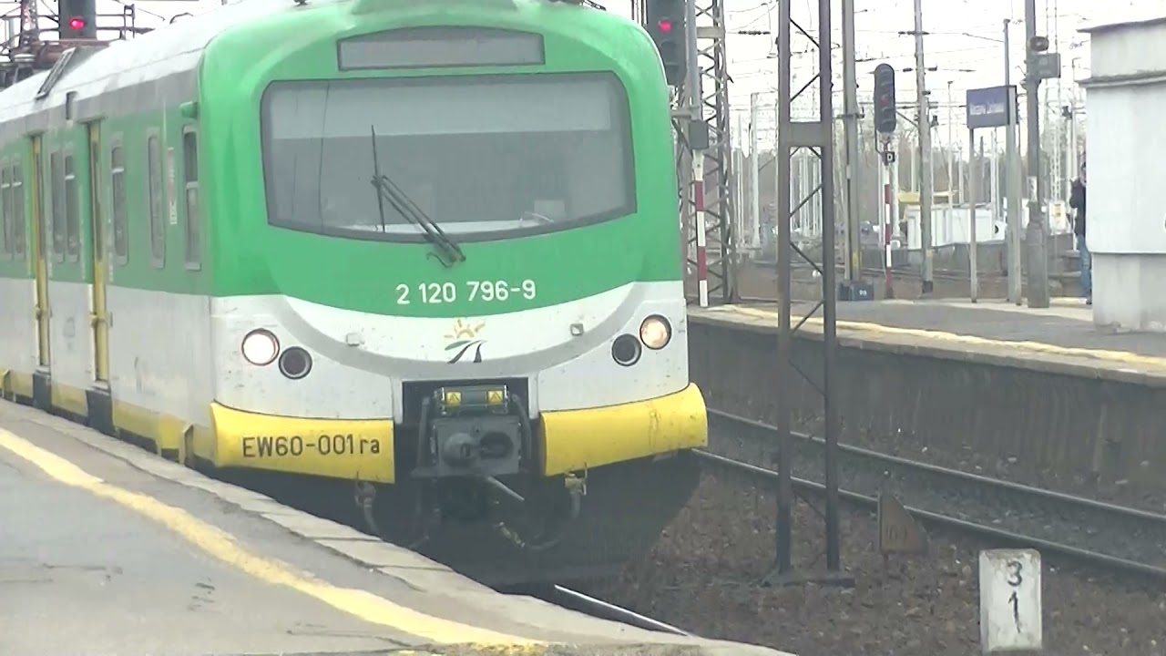 EW60-001 + EN57AKM- 1561 pociąg Służbowy (Warszawa Zachodnia) - YouTube