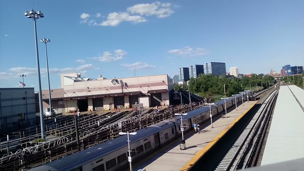 MTA LIRR M7 Train at Mets-Willets Point Station - YouTube