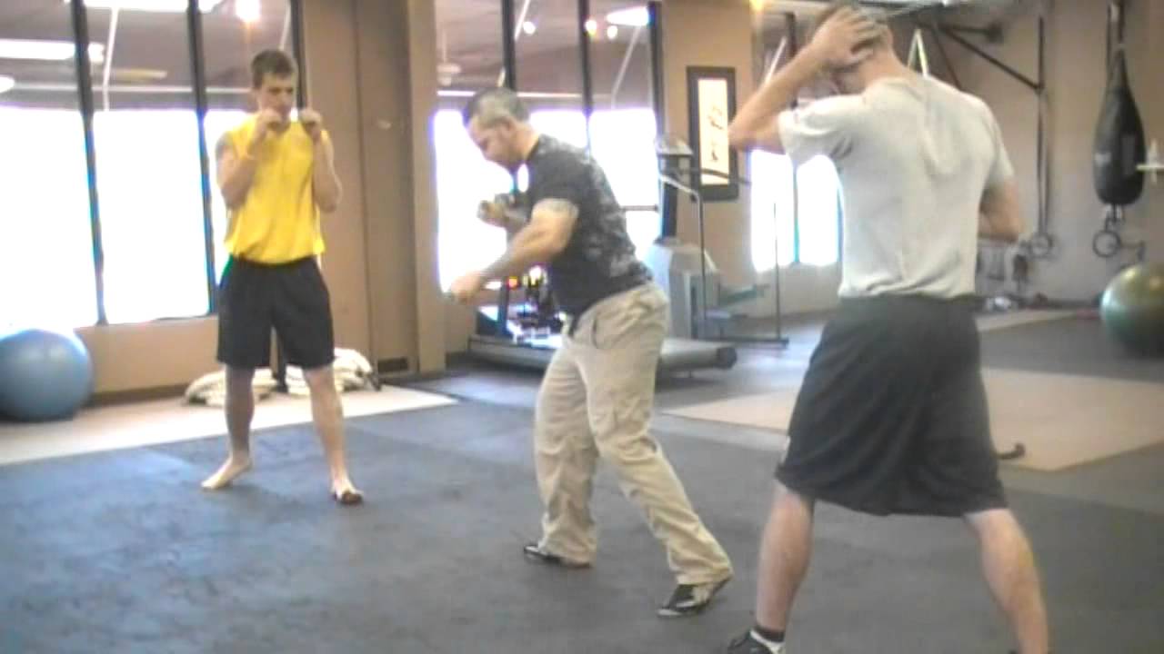 Changing stance against multiple attackers - YouTube