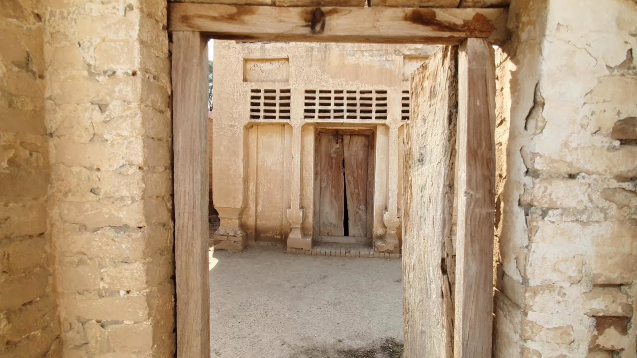 70 Year Old Mosque In Desert Village | Punjab, Pakistan - YouTube