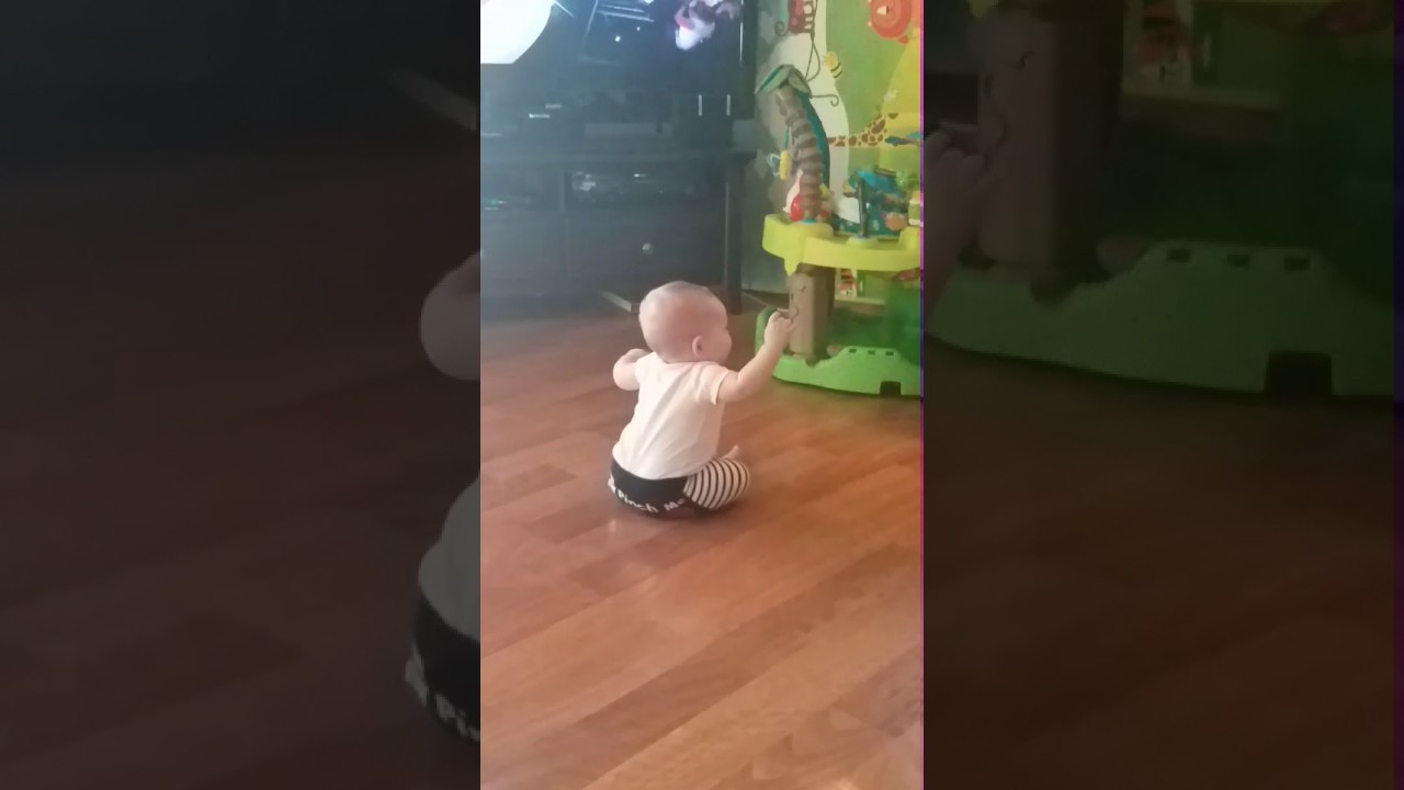 Baby twerking - YouTube