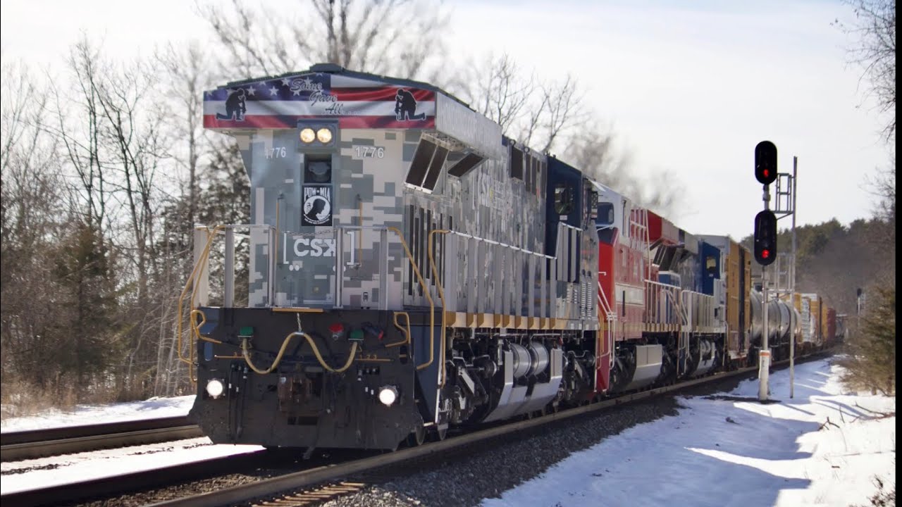 CSX 1776 leads Q410-14 LHF with 911 and 3194 - YouTube