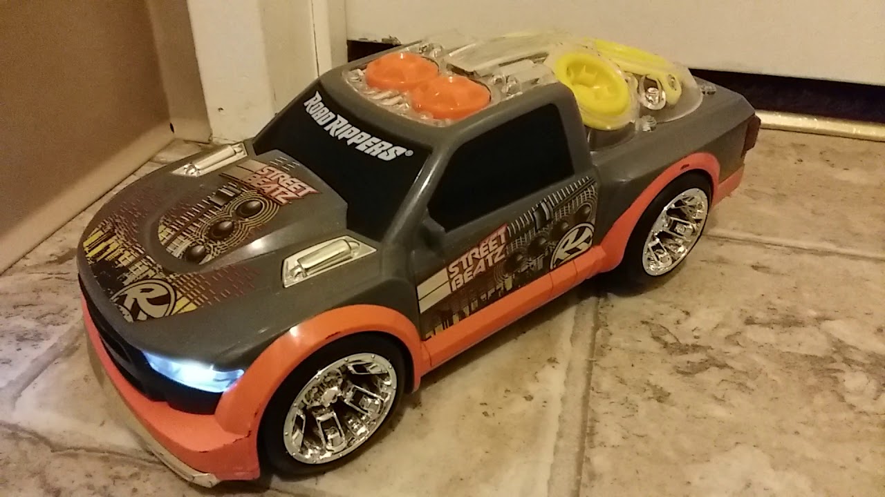 2017 Road Rippers street beatz truck - YouTube