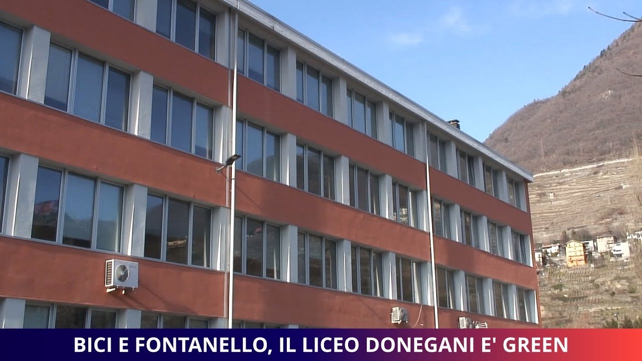 Bici e fontanello, il liceo Donegani è green - YouTube