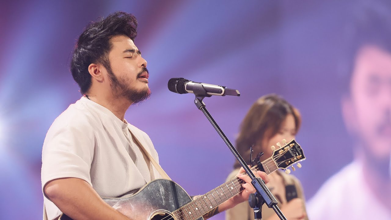 CityWorship: Love Came Down // Amos Ang @City Harvest Church - YouTube