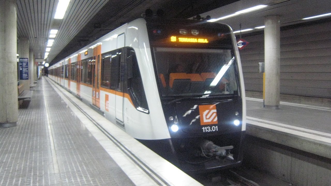 FGC 113 en pruebas por Rubí - YouTube