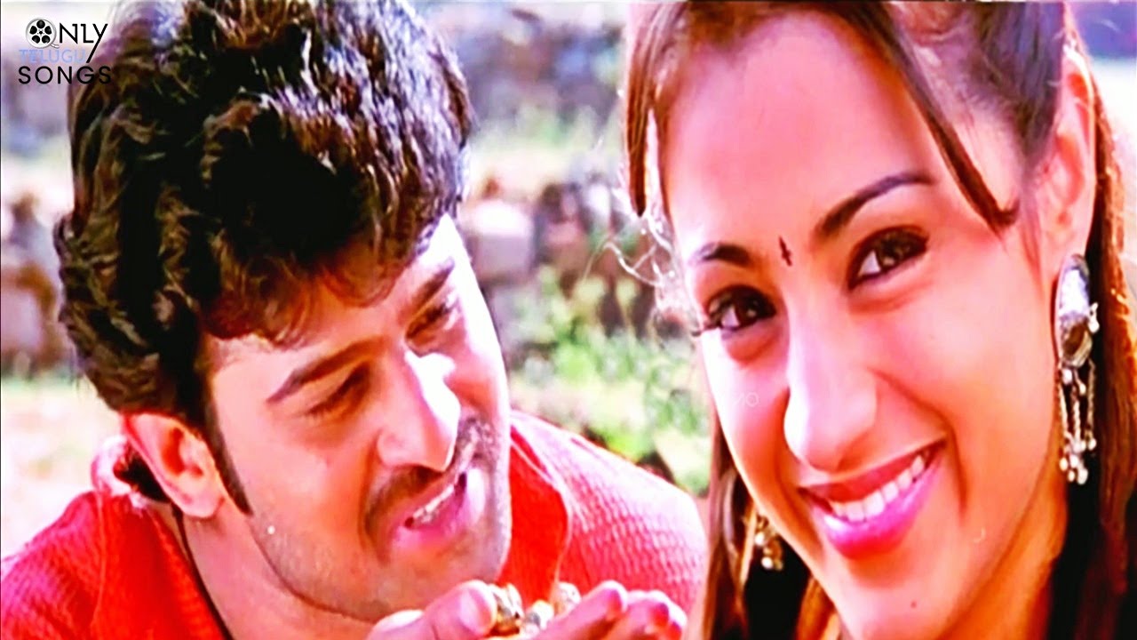 PRABHAS AND TRISHA ALL TIME HIT MELODY SONG MUVVALA NAVVAKALA ...