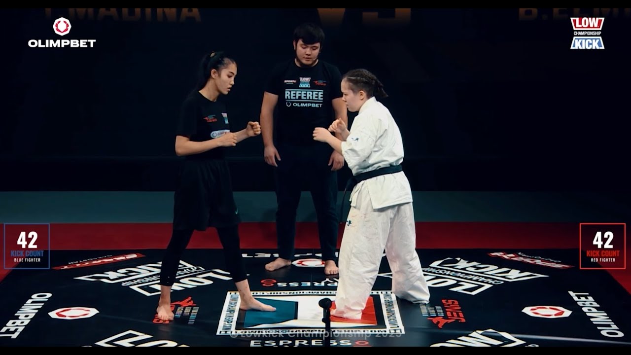 40+ Low Kicks Between These Two (MMA Girl vs Kyokushin Girl) - YouTube